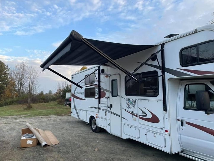 Solera Awnings Website: RV Awnings, Slide Toppers